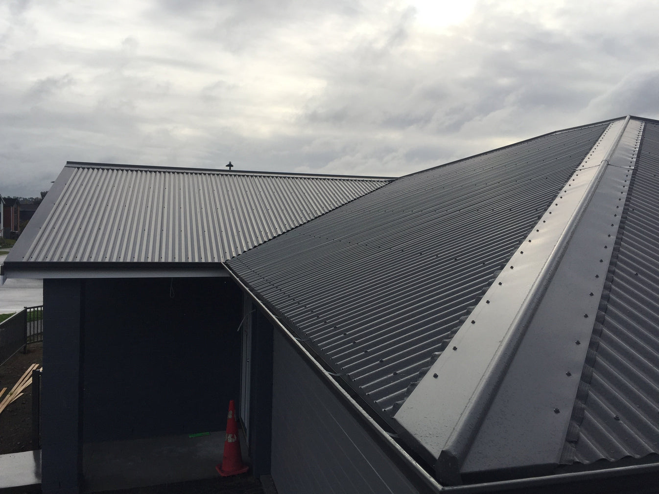 Corrugated Roofing Iron Sheets 5.8m long – TopSteel